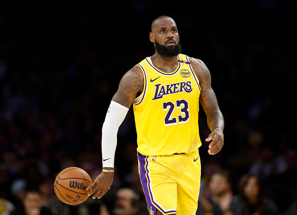 NBA: Most Coaches, Scouts, Executives Expect LeBron James To Be With ...