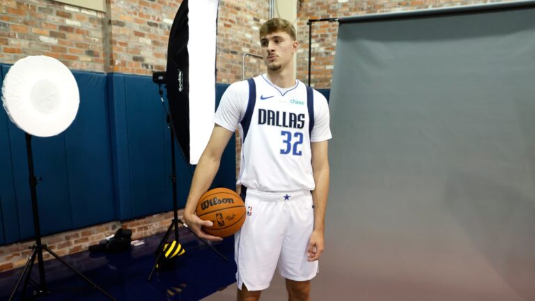 How to Watch Dallas Mavericks vs. Oklahoma City Thunder Preseason: TV Channel, Streaming Info ...