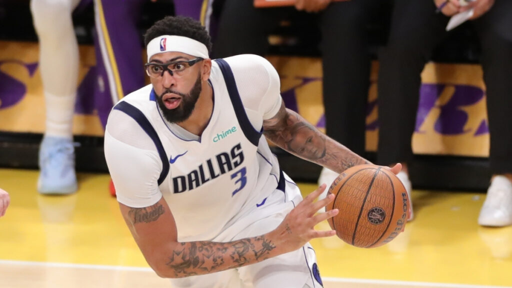 Anthony Davis To Sit Out Against LA Clippers As Dallas Mavericks Manage ...