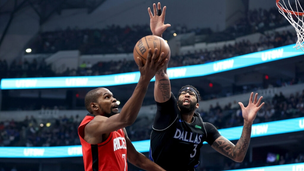 Sources: Dallas Mavericks Star Anthony Davis Begins Light On-Court Work ...