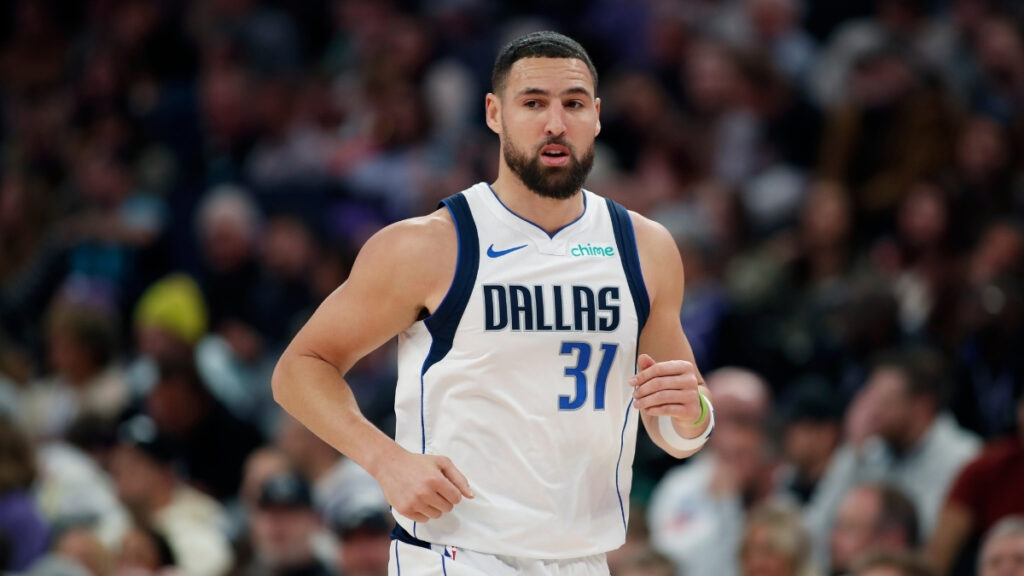 Klay Thompson Uncertain To Play As Dallas Mavericks Face Suns In ...