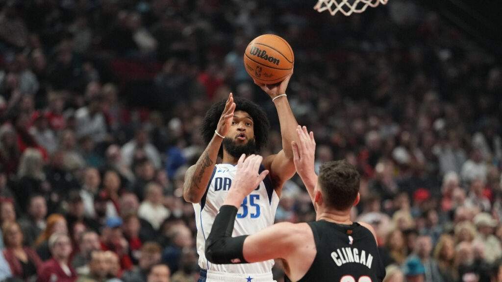 Marvin Bagley III Anchors Mavericks Win in Portland: ‘Very Impactful’