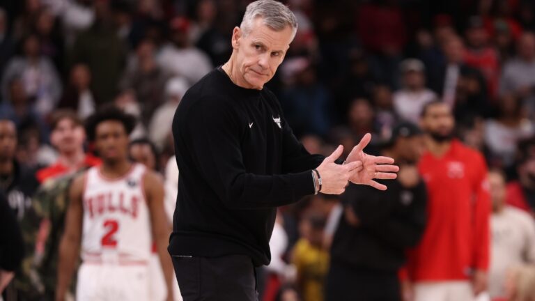 Bulls Want To Keep Billy Donovan Despite Firing Artūras Karnišovas ...