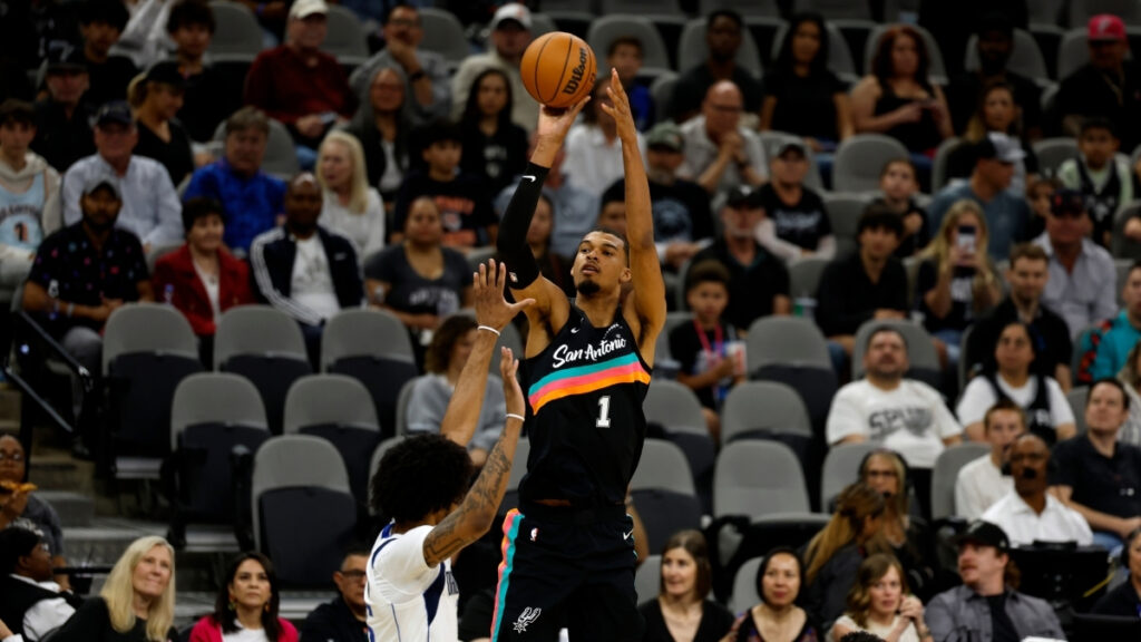 Victor Wembanyama Nets 40 As Spurs Sweep Season Series vs Mavs