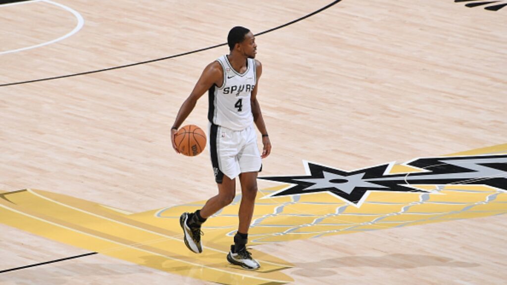 Spurs Not Expected To Trade De’Aaron Fox This Offseason